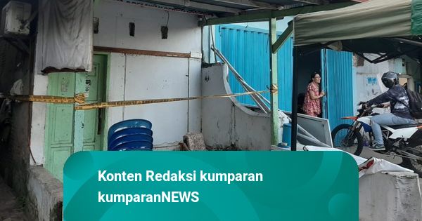 Densus 88 Geledah Eks Markas FPI di Makassar | kumparan.com Densus 88 Geledah Eks Markas FPI di Makassar | kumparan.com